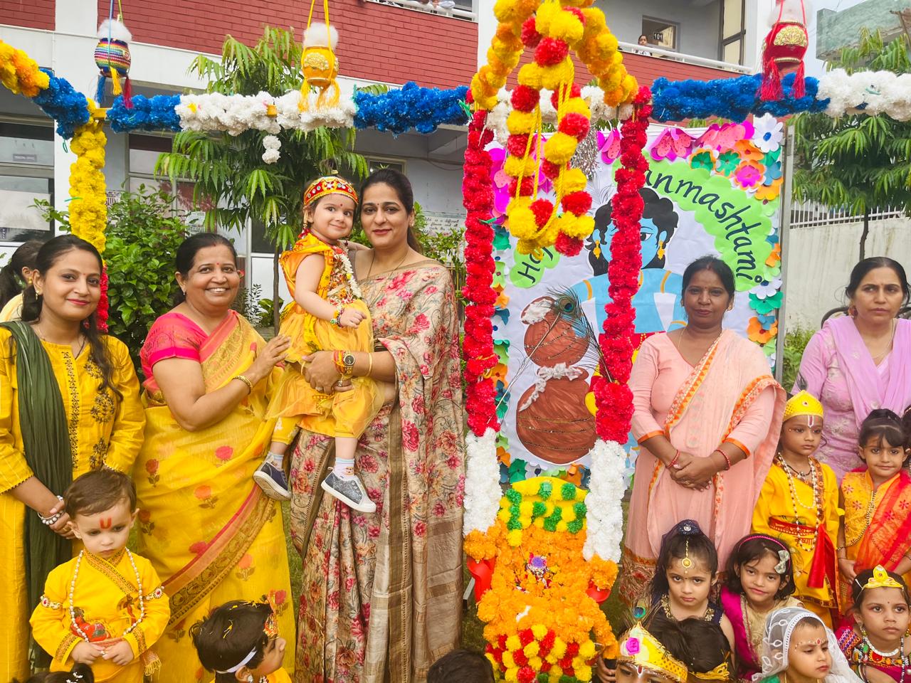 Gallery | HOLY WORLD SCHOOL